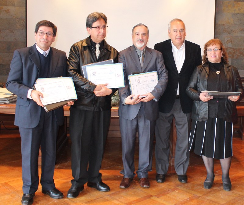 PROFESORES DE ESCUELAS Y LICEOS DE LA COMUNA FUERON RECONOCIDOS POR EL ...